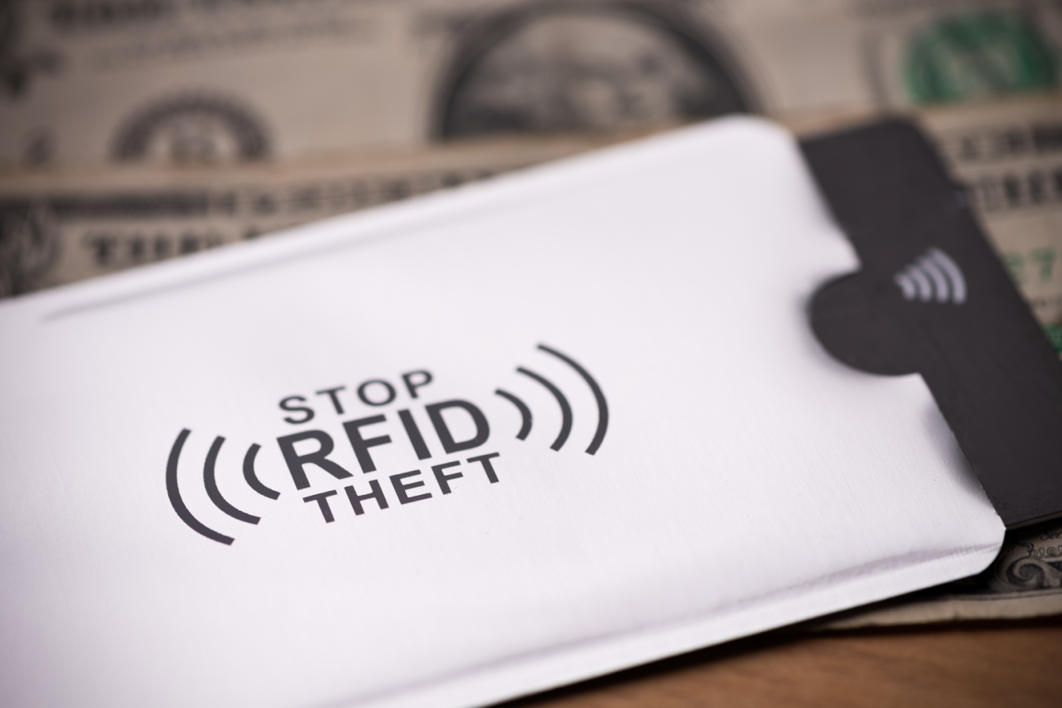 Key Differences Between RFID Card and NFC Card Explained Clearly？ - Dcco